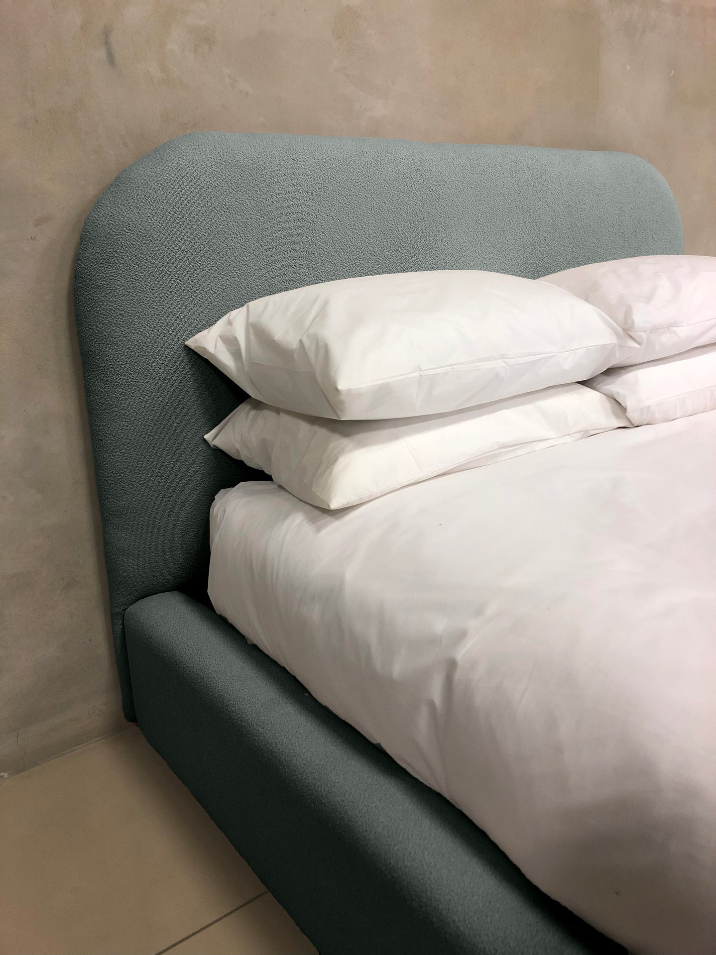 Willow Upholstered Bed Set - Customizable Double, Queen & King Size ...